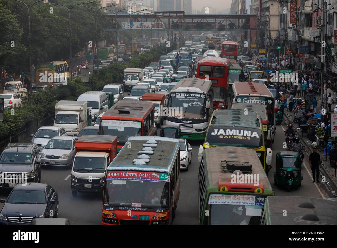Dhaka traffice hi-res stock photography and images - Alamy