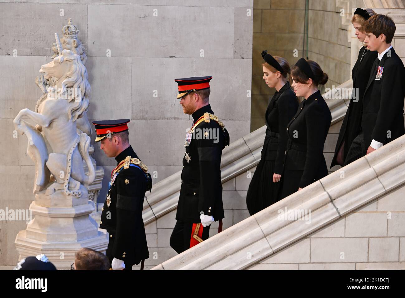 Queen elizabeth palace handout hi-res stock photography and images - Alamy