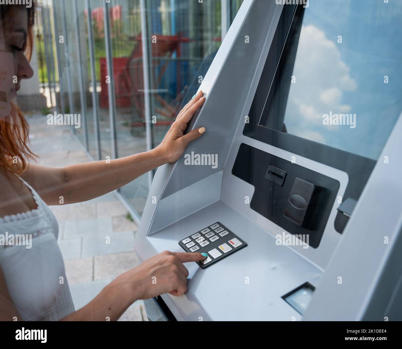 Bus paying system machine hi-res stock photography and images - Alamy