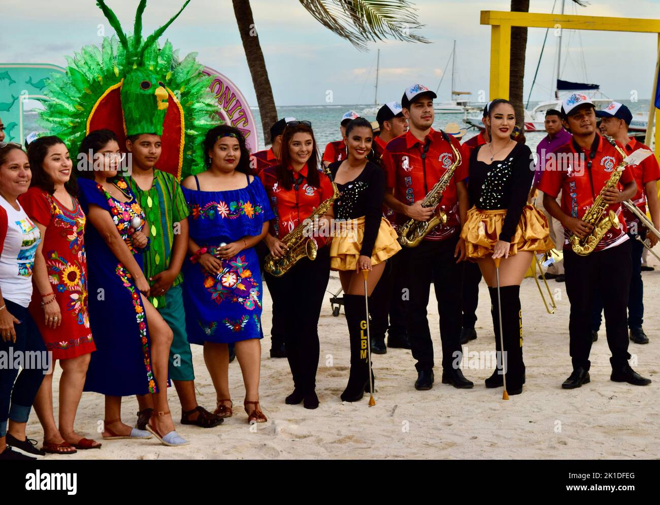Performers in the Noche Centroamericana parade posing in front of the ...
