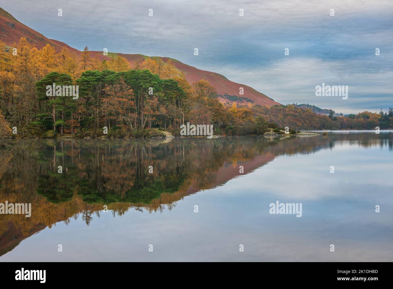 Stunning Autumn landscape sunrise image looking towards Catbells from ...