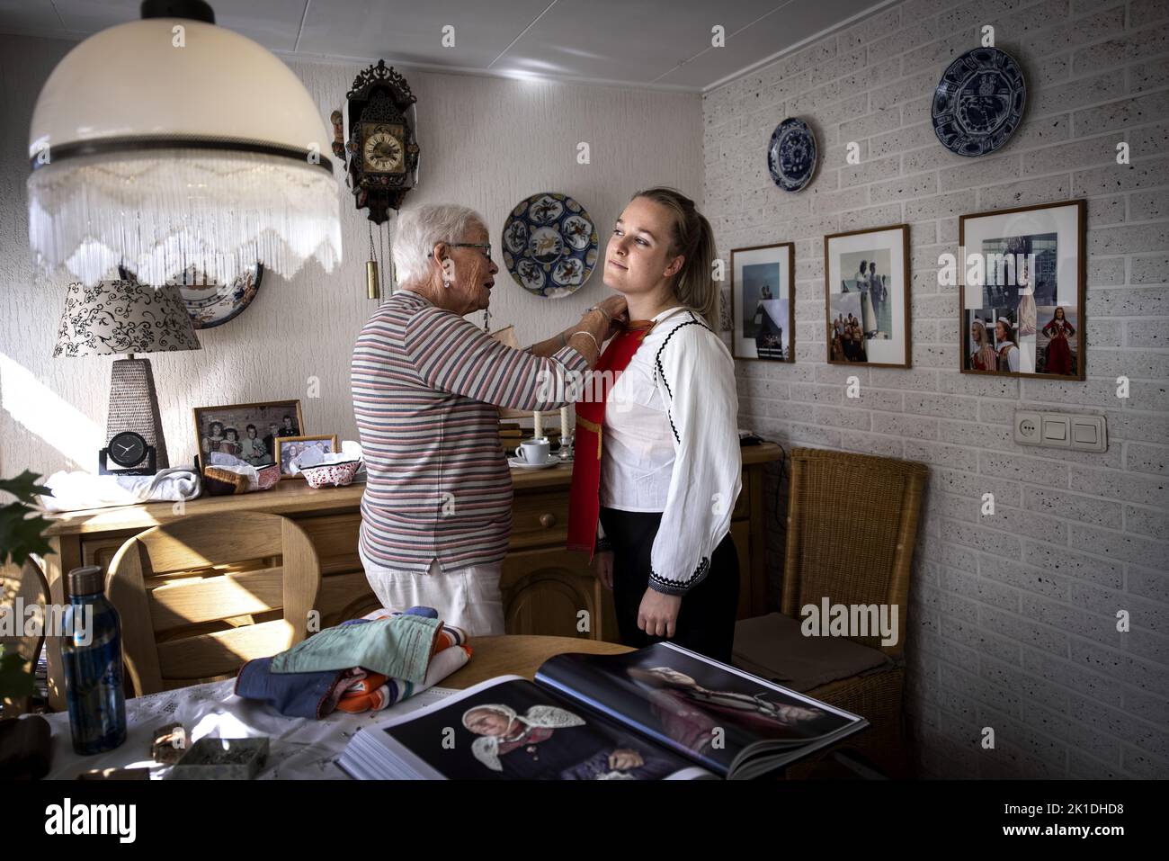 2022-09-17 13:51:33 MARKEN - People dress in Dutch traditional costumes ...