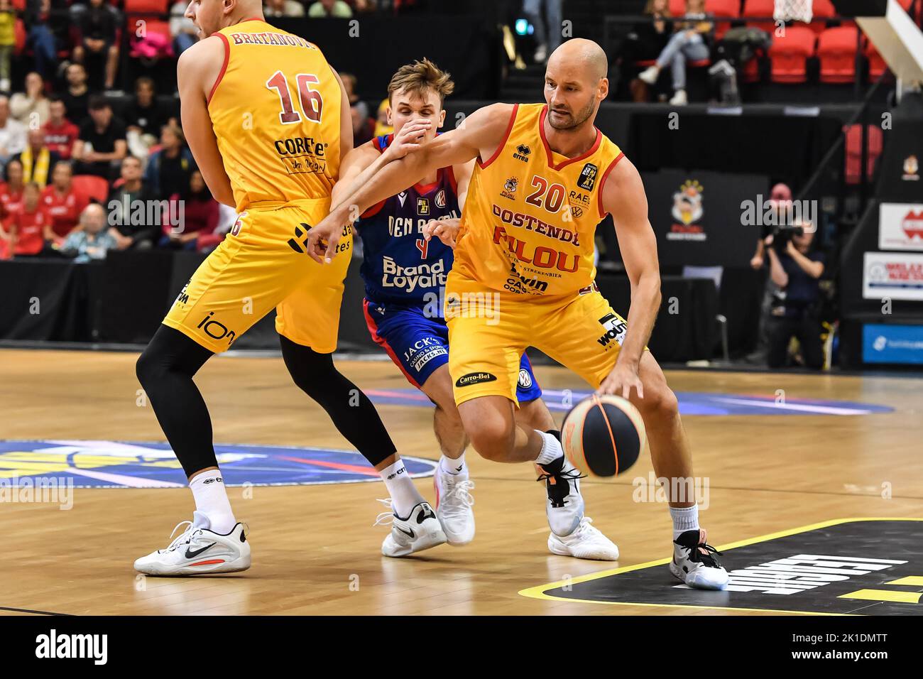 Heroes' Emmett Naar and Oostende's Dusan Djordjevic pictured in action ...