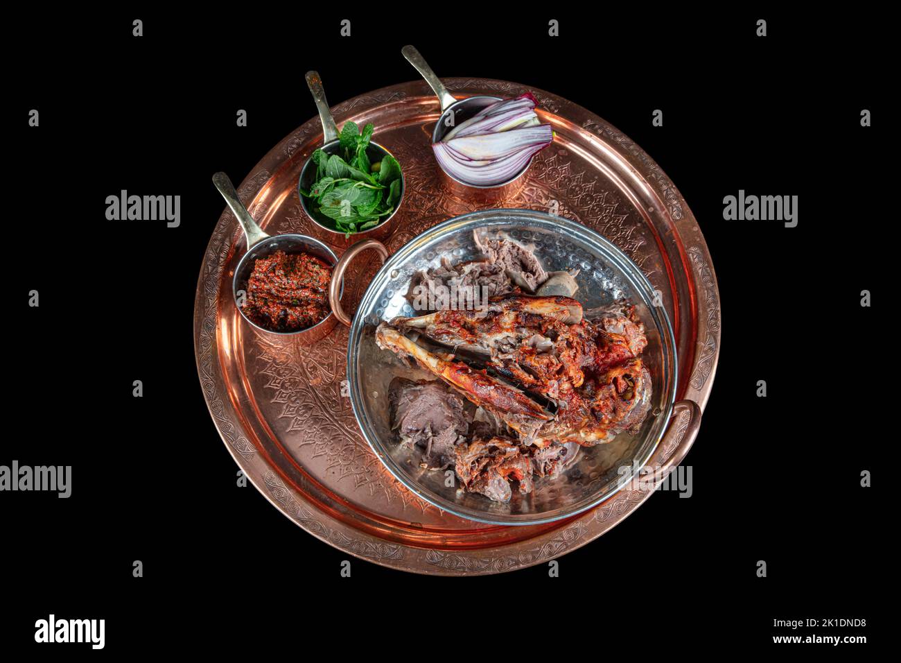 Roasting head of a lamb. Traditional Turkish Offal Food Kelle Sogus ...