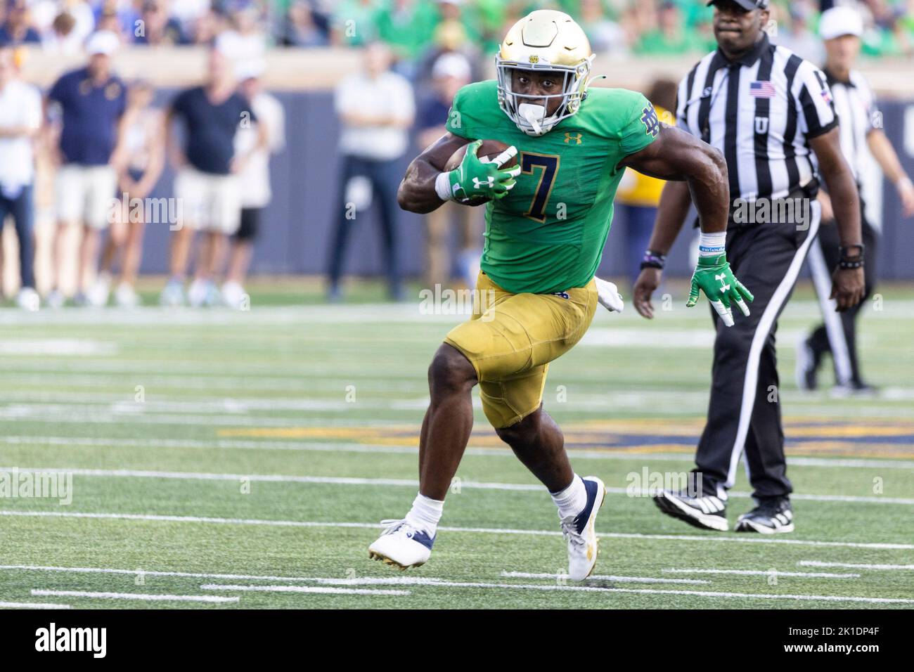 South Bend, Indiana, USA. 17th Sep, 2022. Notre Dame running back Audric Estime (7) runs with ...