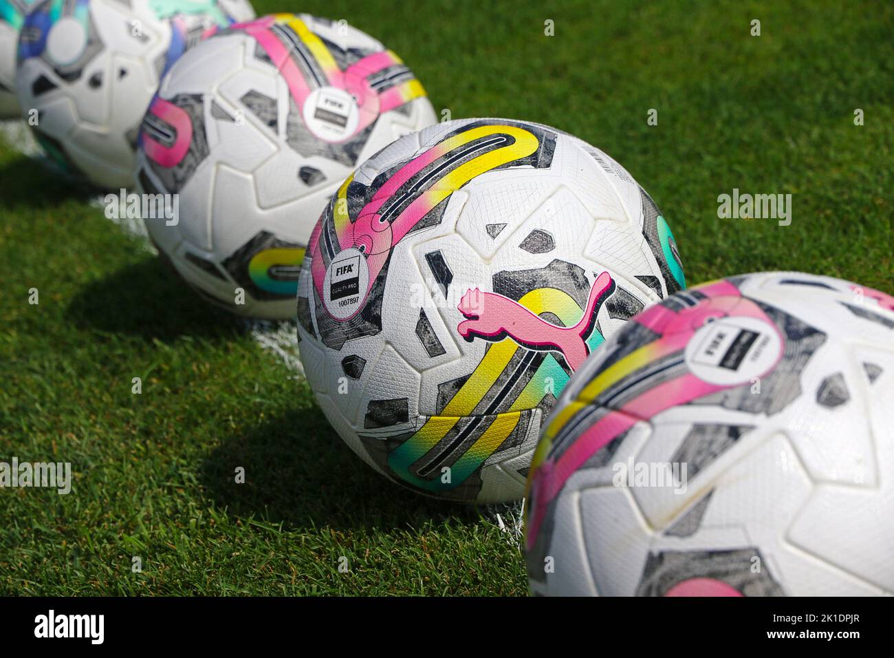 Official premier league ball 2022 23 hi-res stock photography and ...