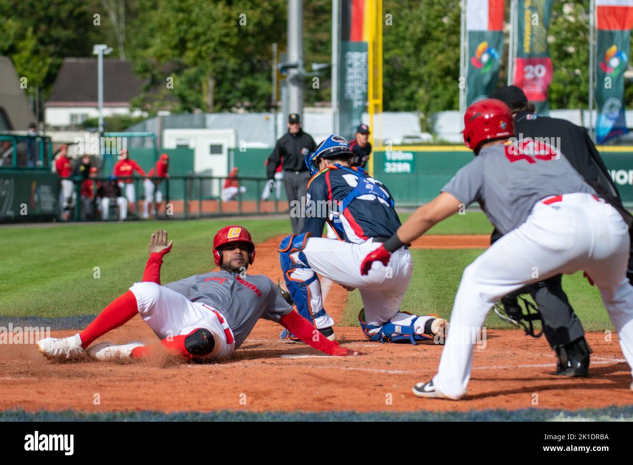 Oscar angulo hi-res stock photography and images - Alamy