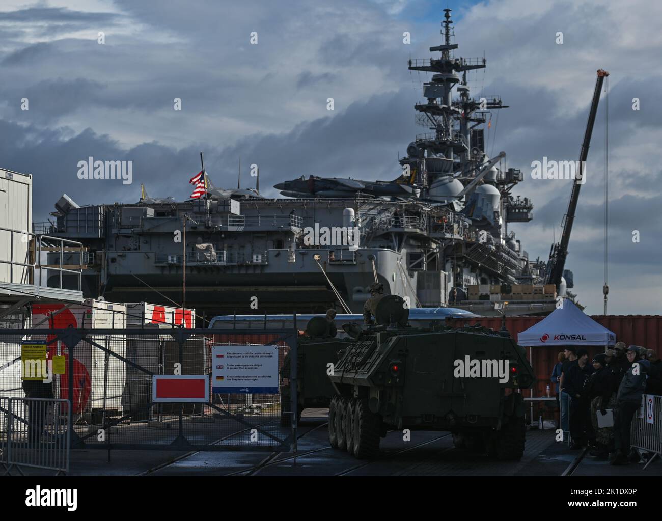 GDYNIA, Poland. 17th Sep, 2022. US military vehicles arrive to board ...