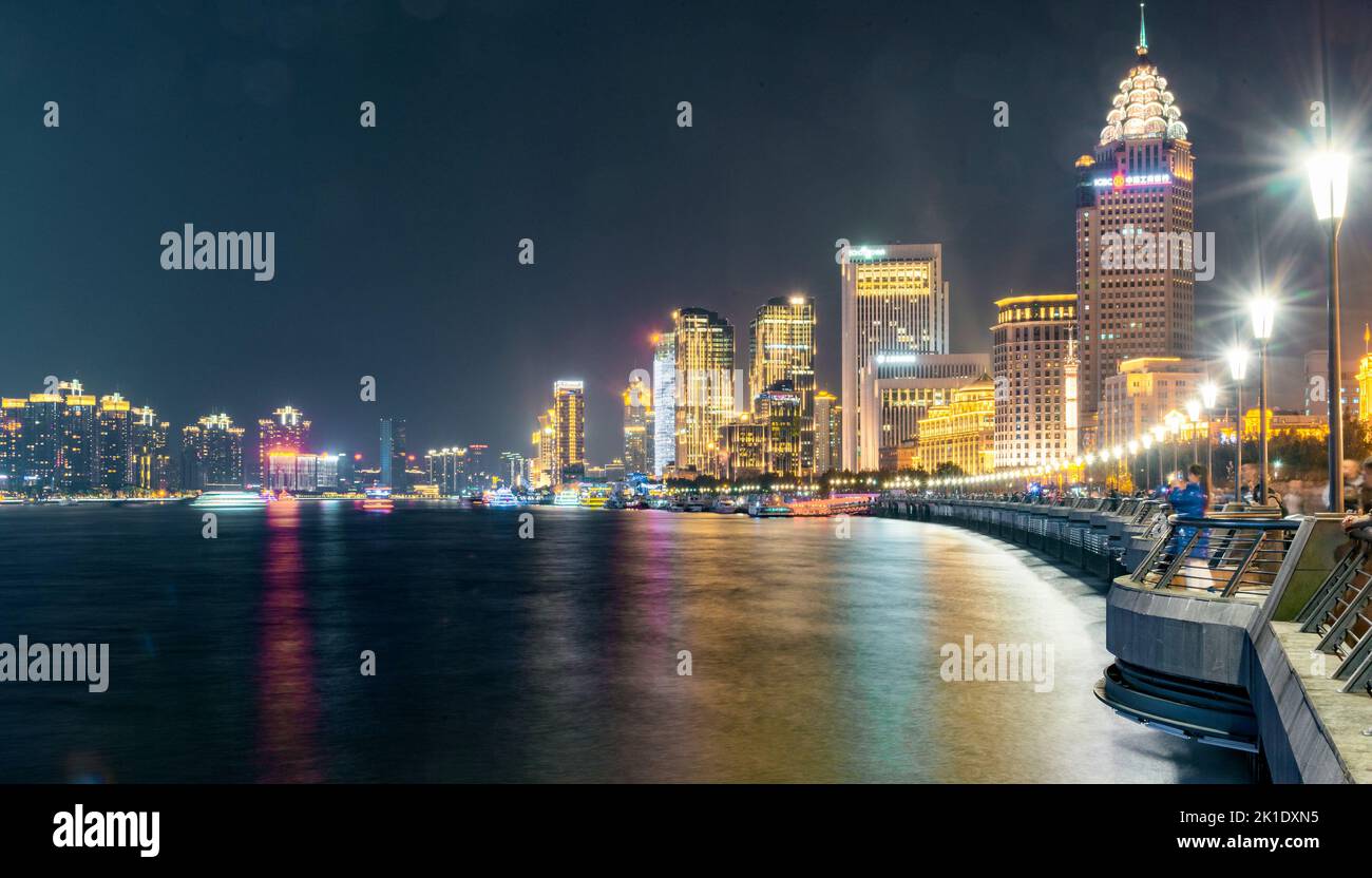 Night view of the bund hi-res stock photography and images - Alamy