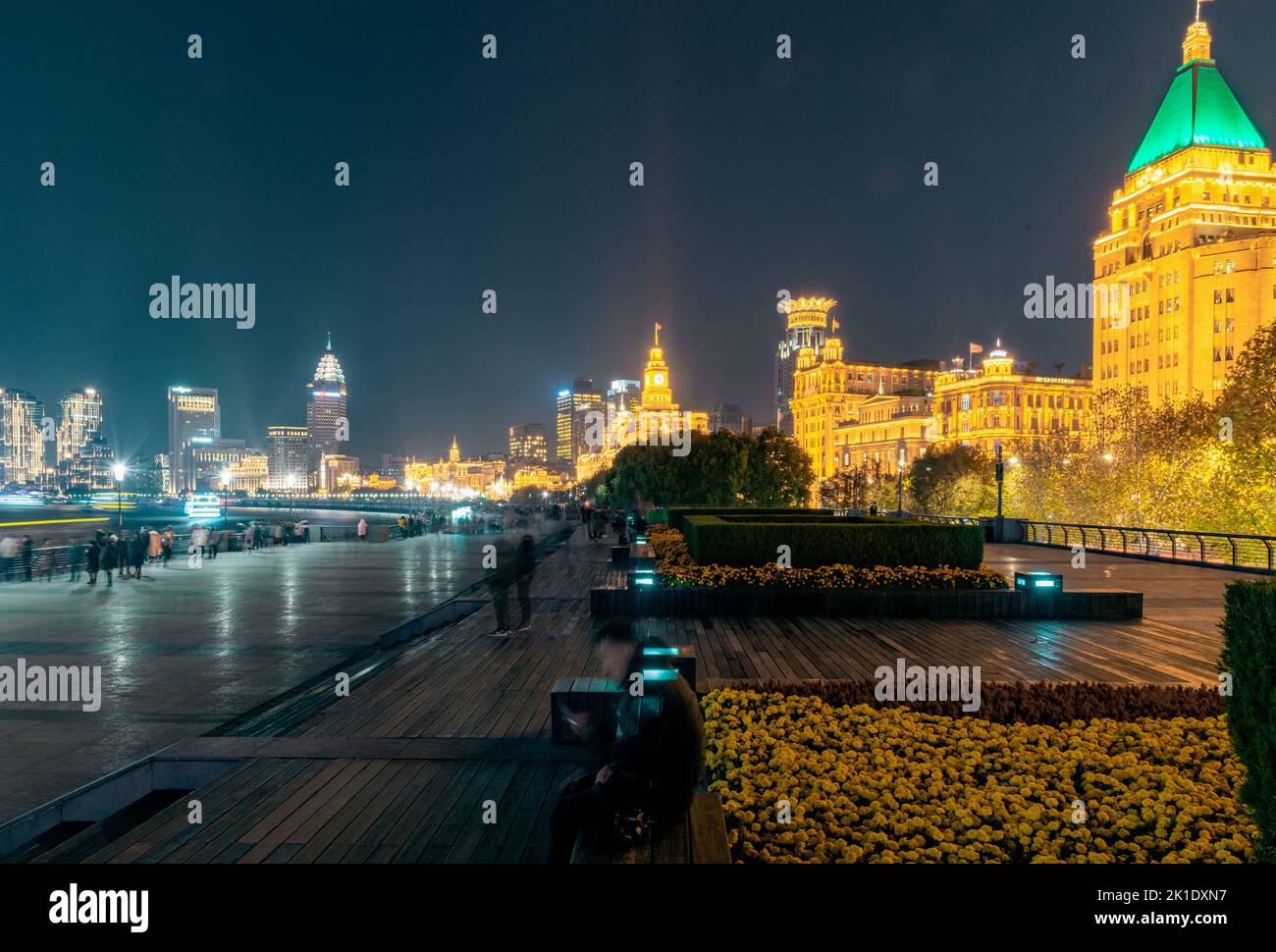 Night view of the bund hi-res stock photography and images - Alamy