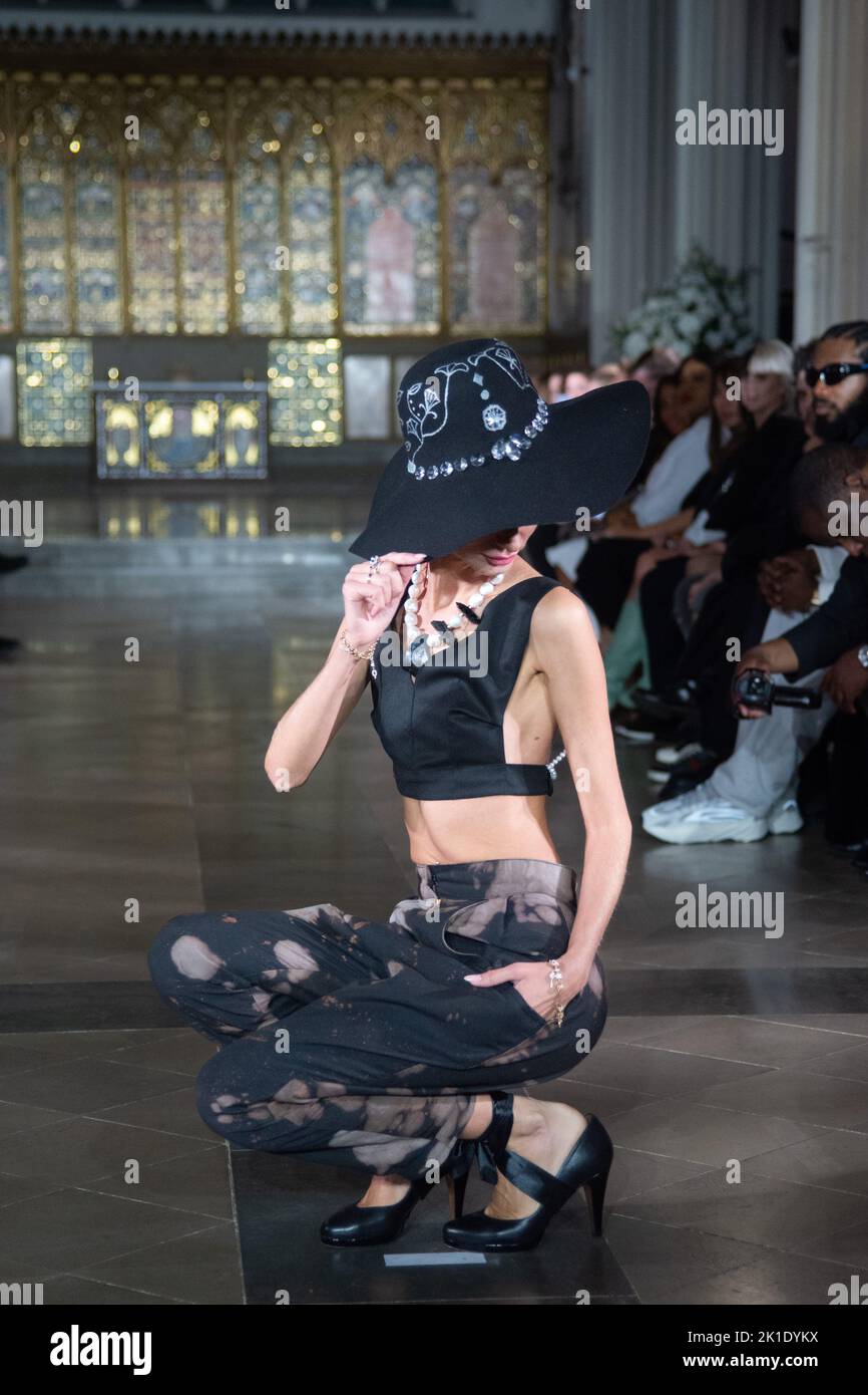 Aroosha hi-res stock photography and images - Alamy