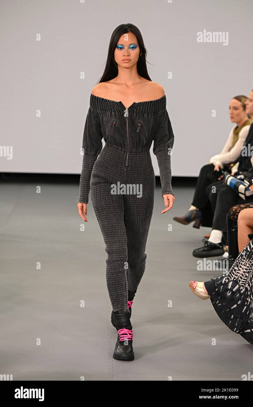 A model walks on the runway at the Mark Fast fashion show during the ...
