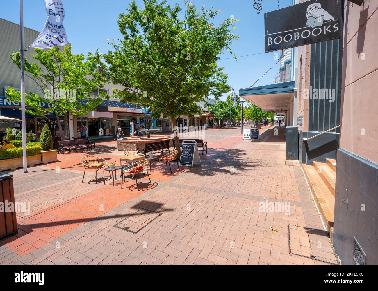 Historic commonwealth bank building hi-res stock photography and images ...