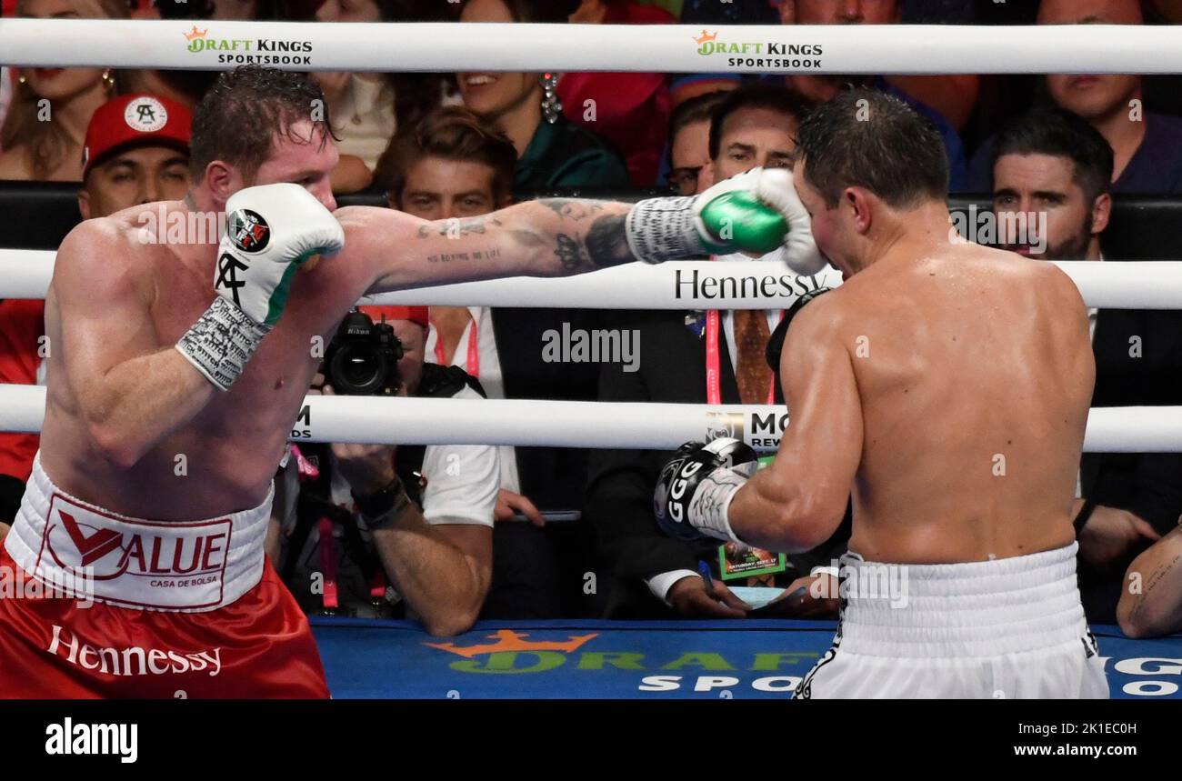 Canelo Alvarez (red trunks) goes 12 rounds with GGG at T-Mobile Arena ...