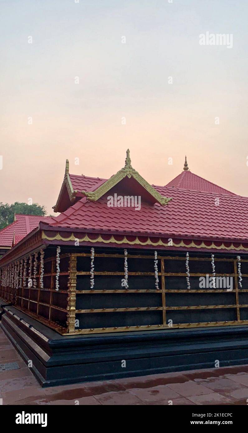 Uttara guruvayur temple hi-res stock photography and images - Alamy