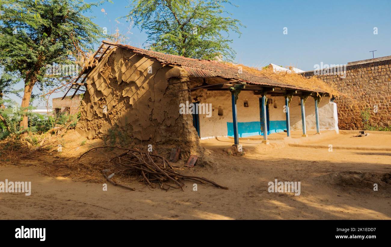 House broken hi-res stock photography and images - Alamy