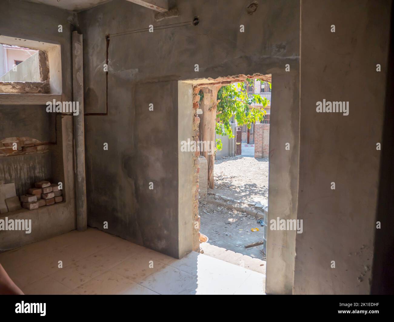 Old city wall under repair hi-res stock photography and images - Alamy