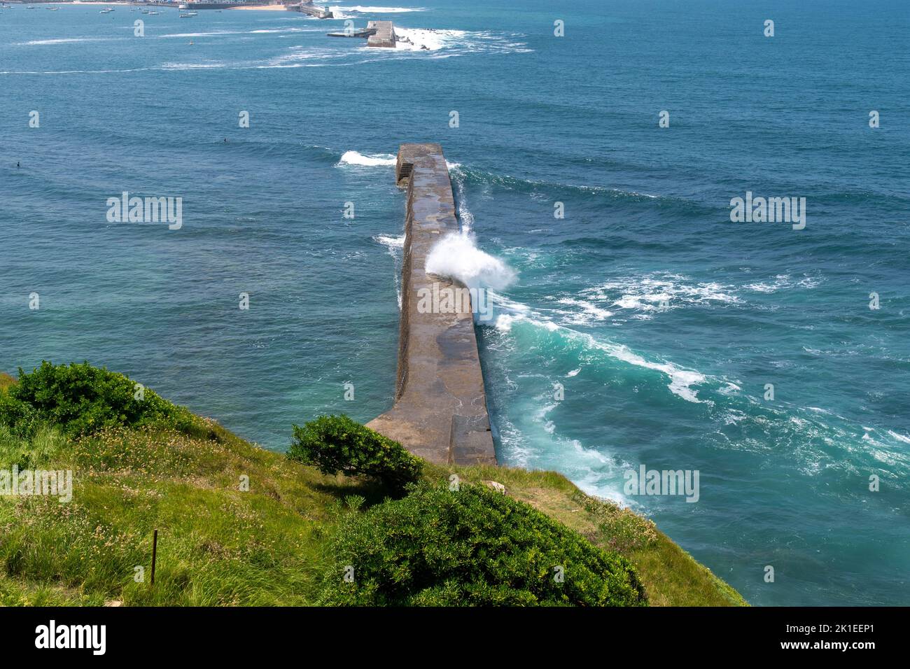 Breakwaters as coastal protection in the Atlantic surf Stock Photo - Alamy