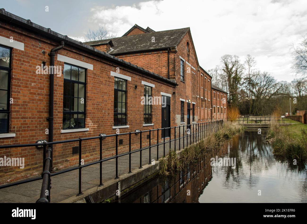 Bombay sapphire distillery hi-res stock photography and images - Alamy
