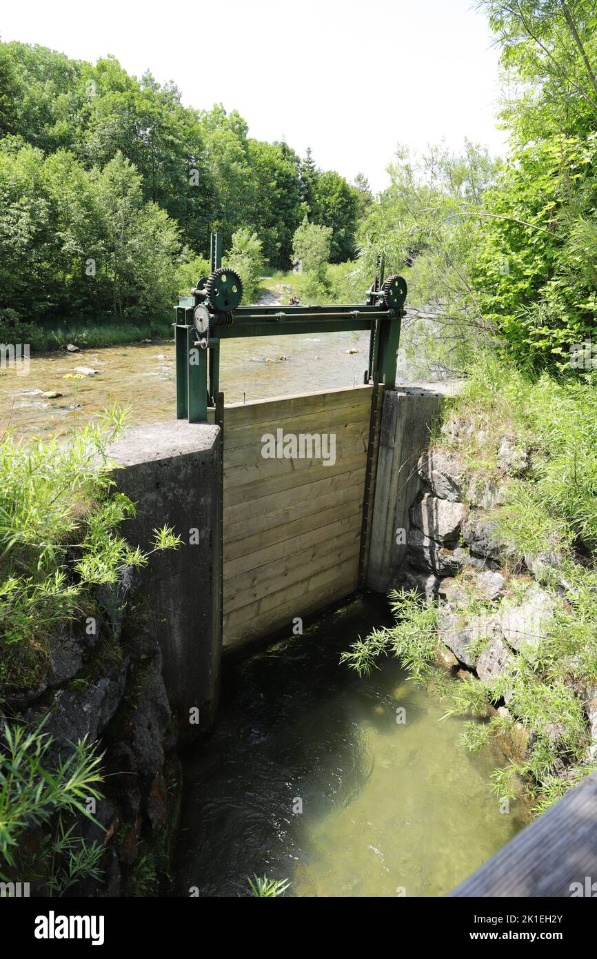 Small watergate hi-res stock photography and images - Alamy