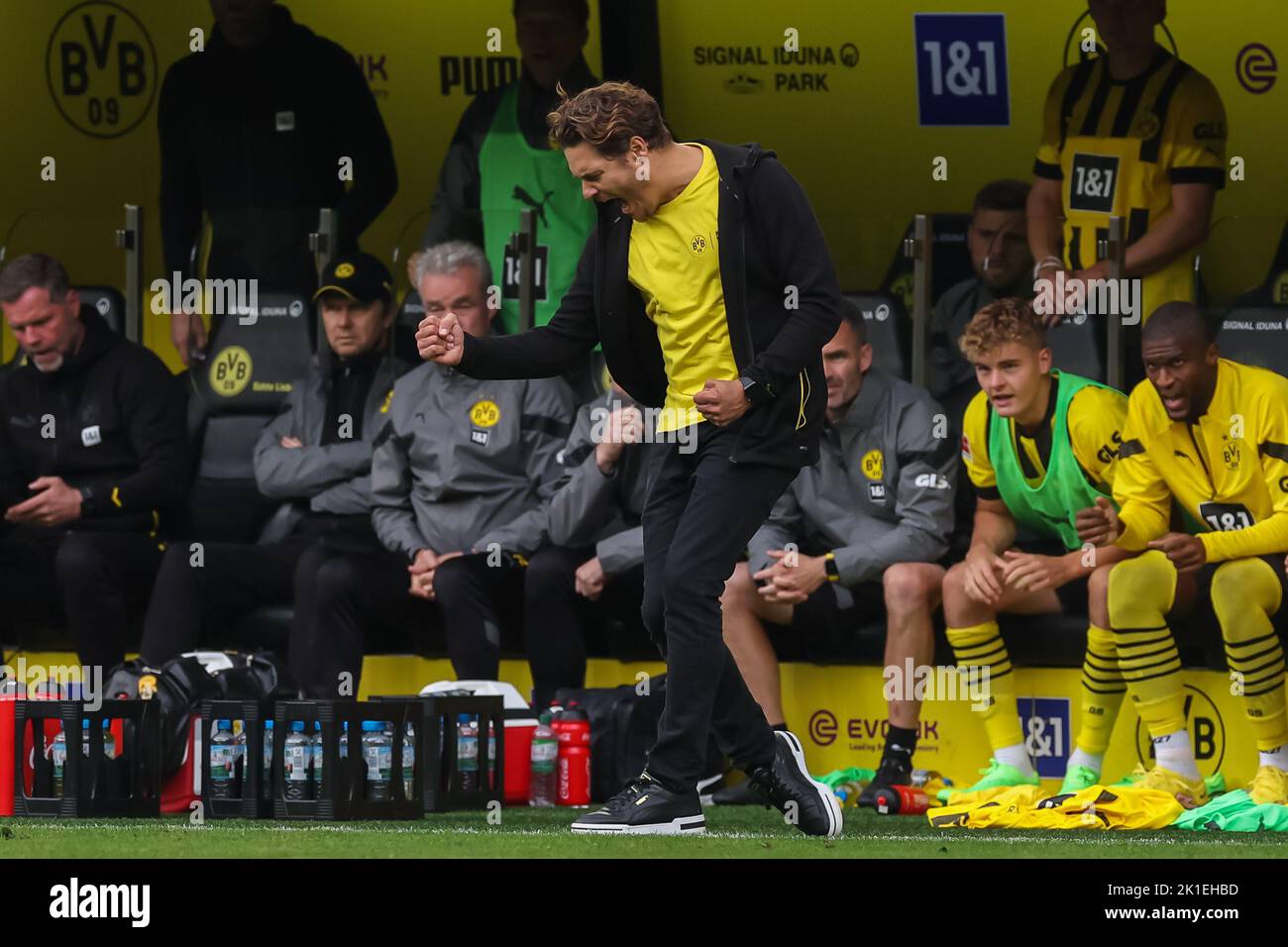DORTMUND, GERMANY - SEPTEMBER 17: head coach Edin Terzic of Borussia ...