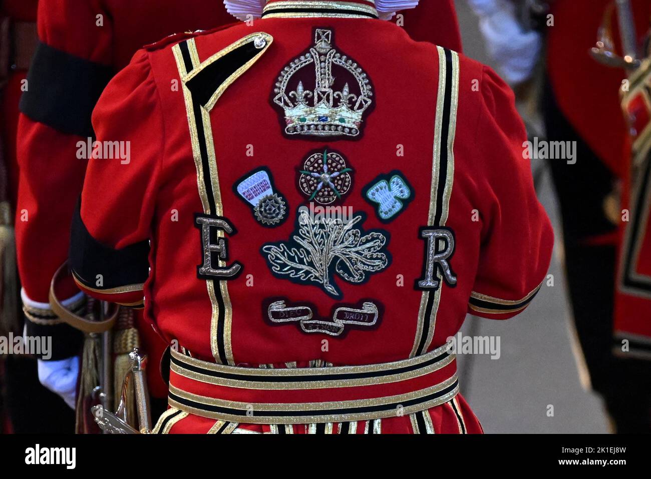 Queen elizabeth cypher hi-res stock photography and images - Alamy