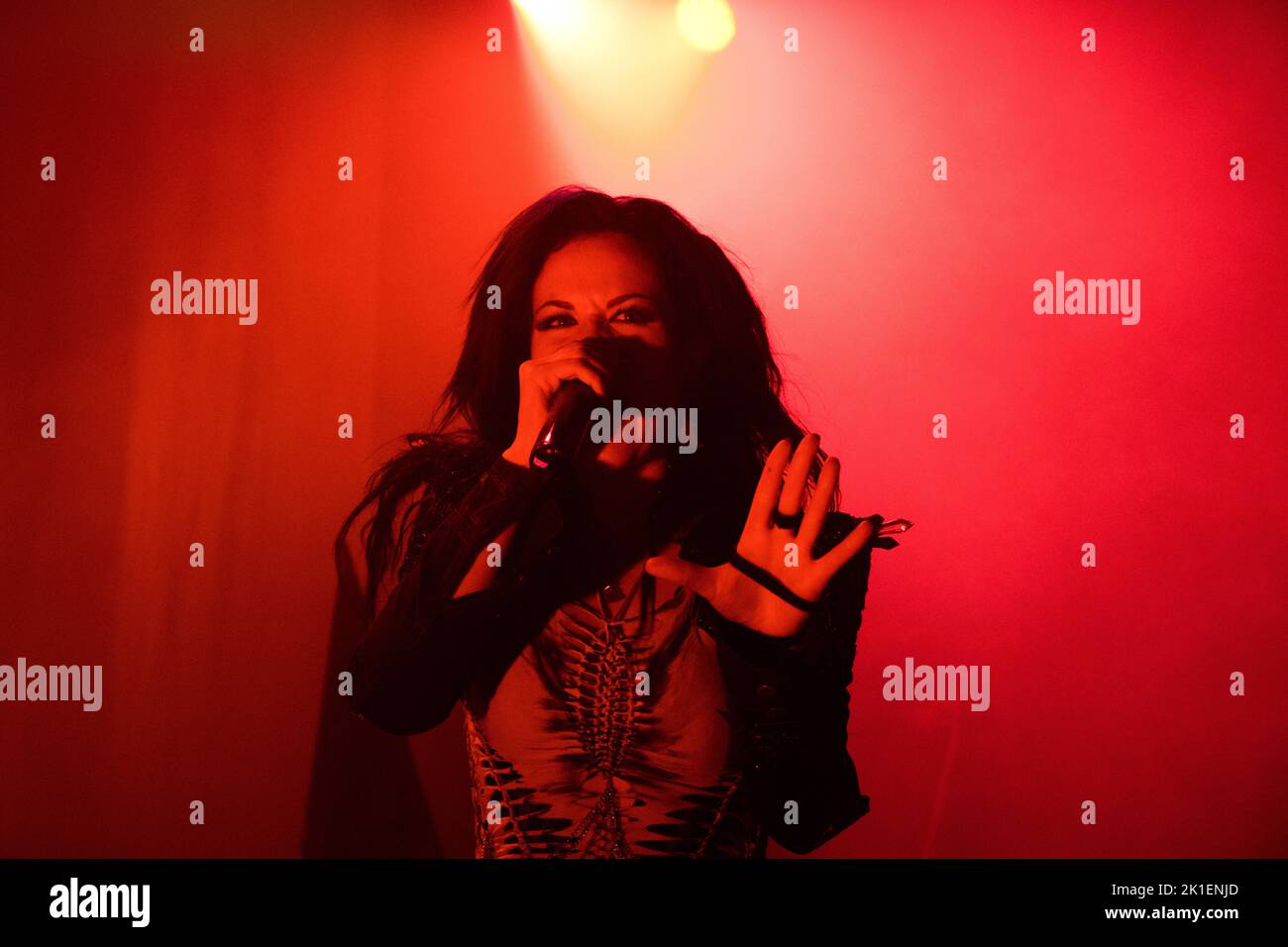 ARCH ENEMY Paloma, Nimes, FRANCE , 17/05/2015 Florent "MrCrash" B Stock ...