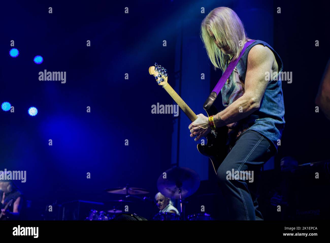 Ian gillan and steve morse of deep purple on stage hi-res stock ...