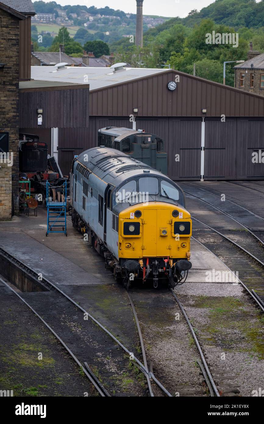 Haworth Train Station on the Keighley Worth Valley Railway line Stock ...
