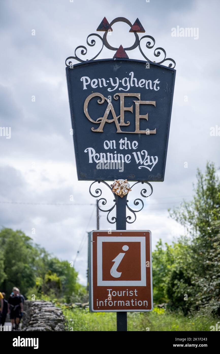 Pen Y Ghent cafe signpost at Ingleton in the Yorkshire Dales, England ...