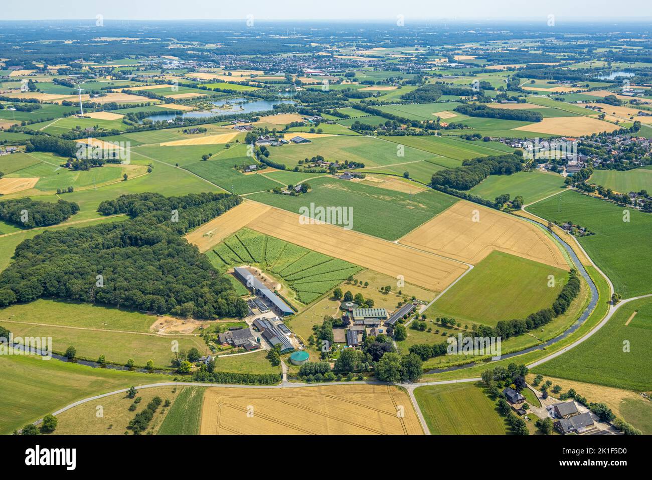 Field in shape of sun rays hi-res stock photography and images - Alamy