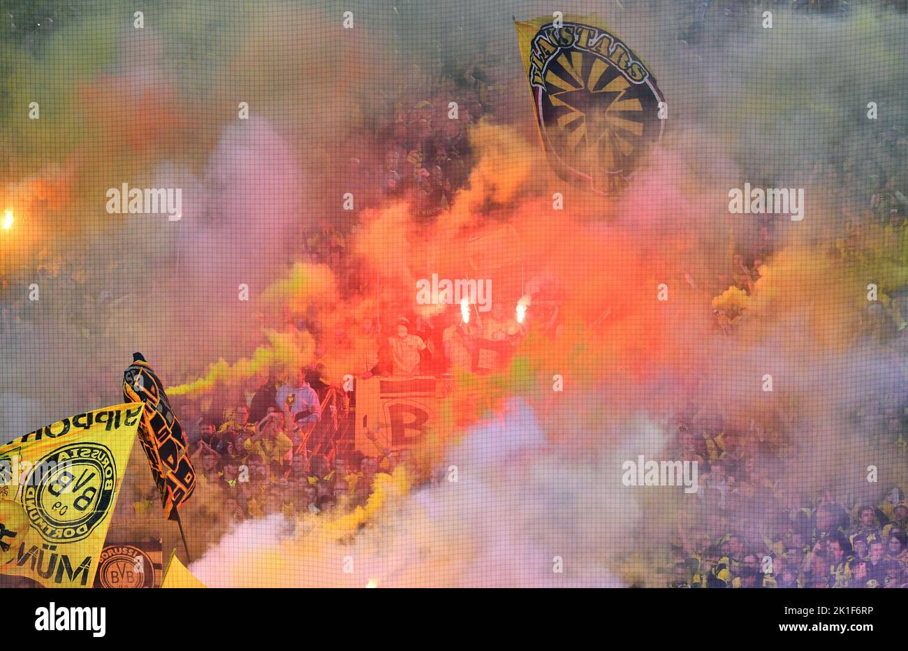 Pyro hi-res stock photography and images - Alamy