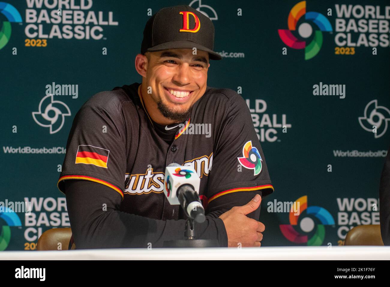 Aaron altherr hi-res stock photography and images - Alamy