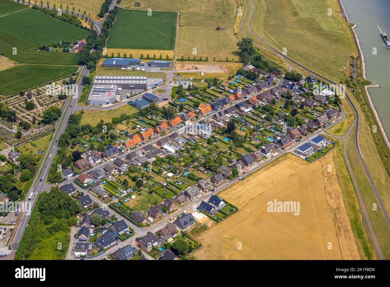 Housing estate am weissen stein and hagelkreuzweg hi-res stock ...