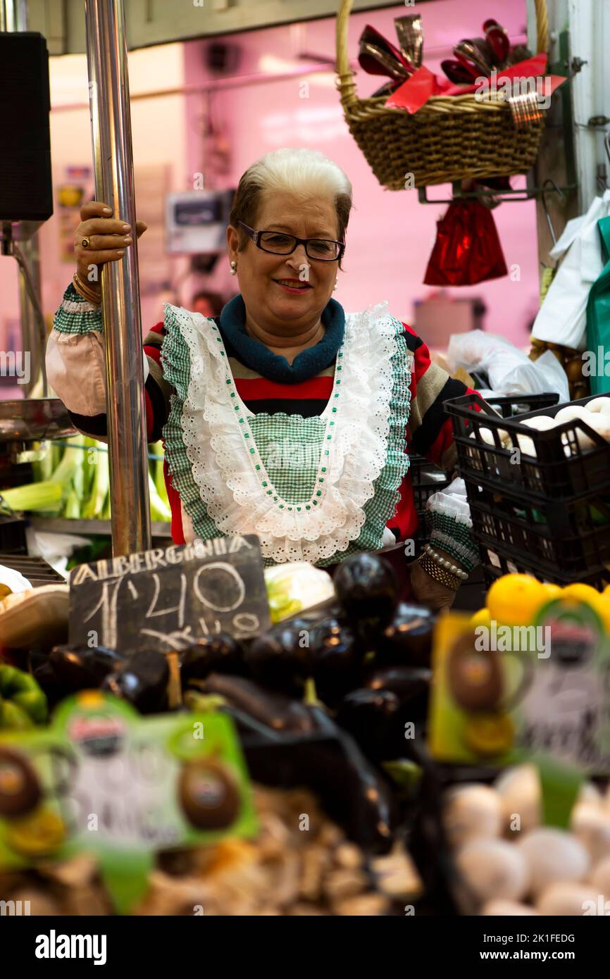 LAS FALLAS DE VALENCIA. It's one of the most important popular party to ...