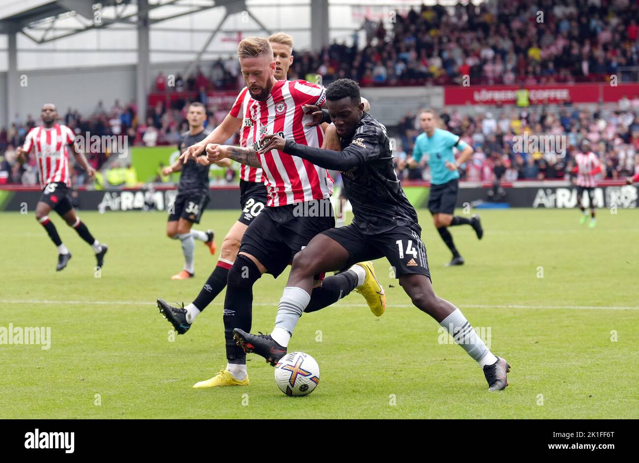 Pontus jansson brentford arsenal hi-res stock photography and images - Alamy
