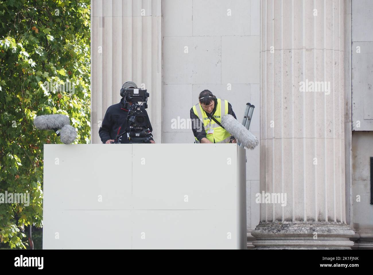 London, UK. 18th Sep, 2022. Stewards, media and police fine tune final ...