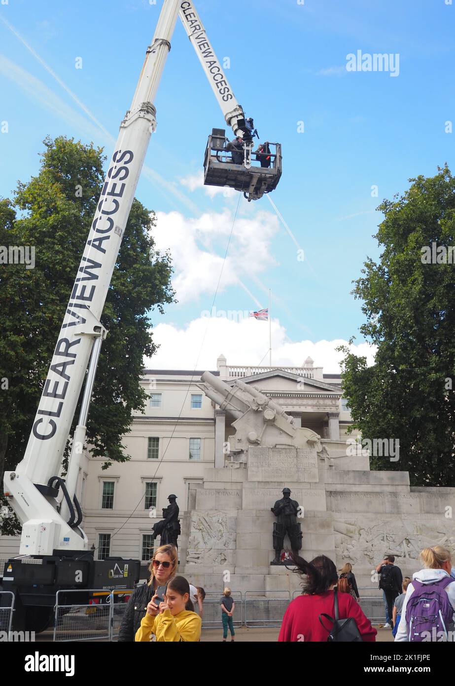 London, UK. 18th Sep, 2022. Stewards, media and police fine tune final ...