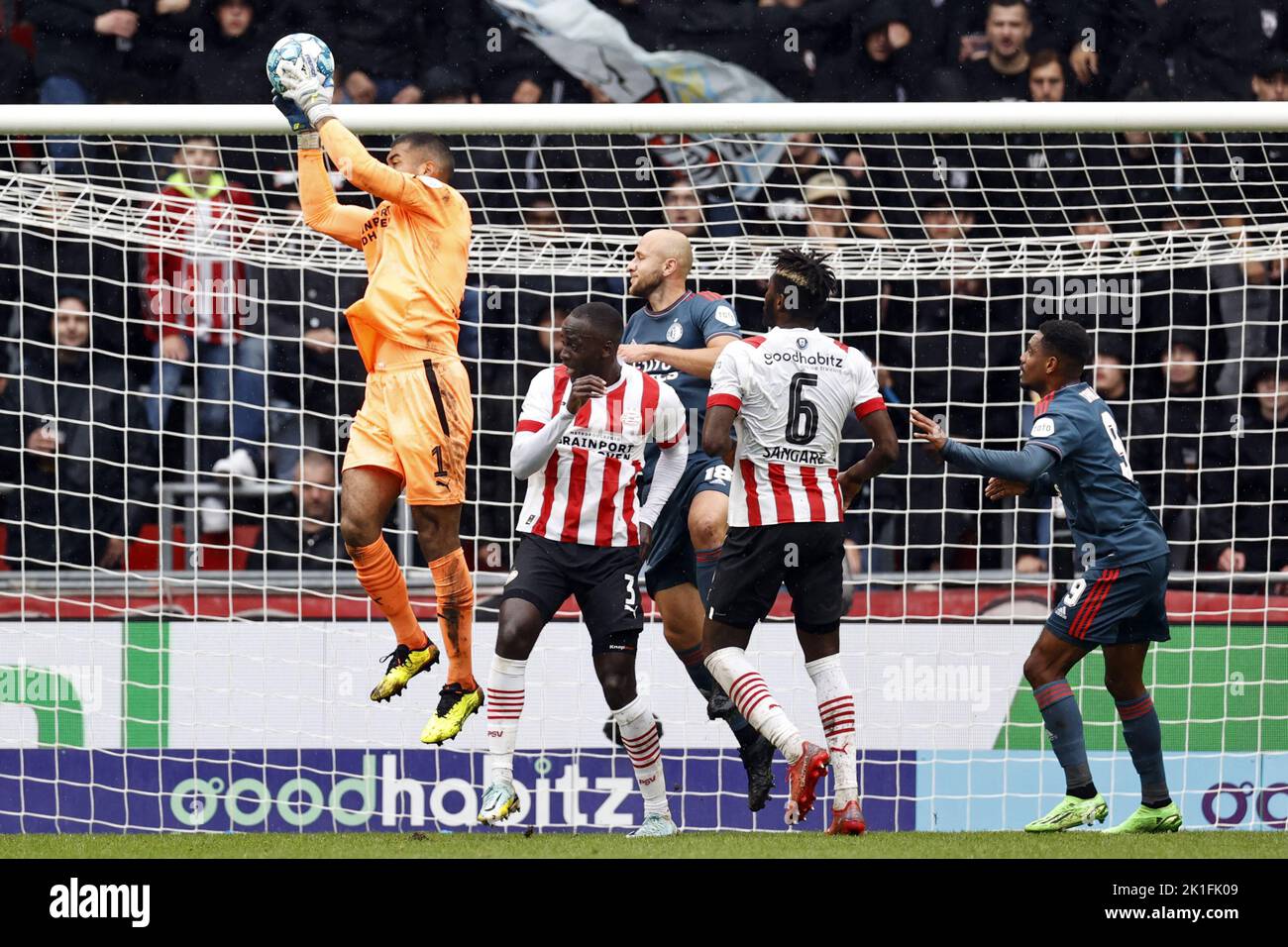 EINDHOVEN - PSV Eindhoven goalkeeper Walter Benitez during the Dutch ...