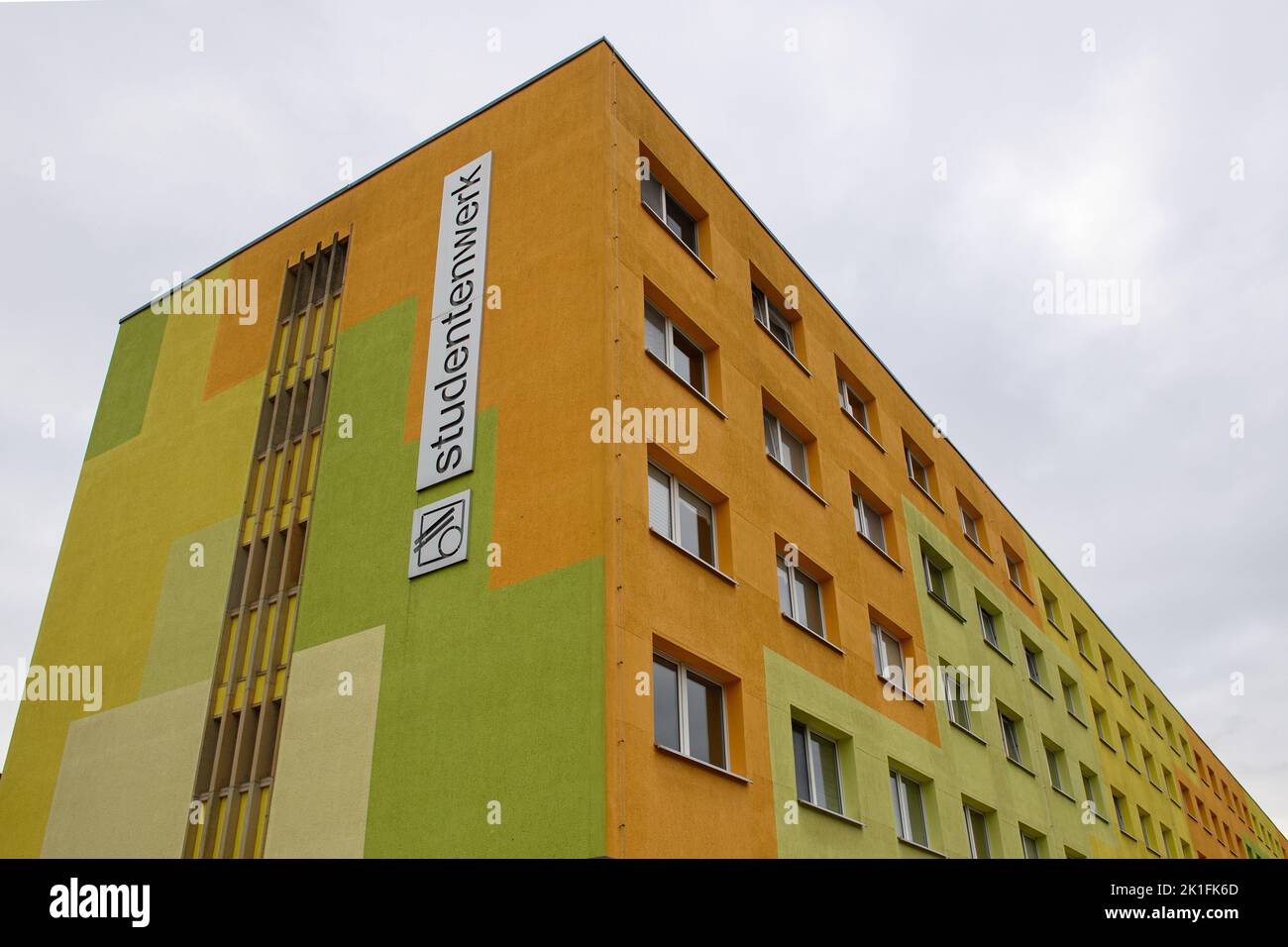 PRODUCTION - 15 September 2022, Saxony-Anhalt, Magdeburg: "Studentenwerk" is written on a ...