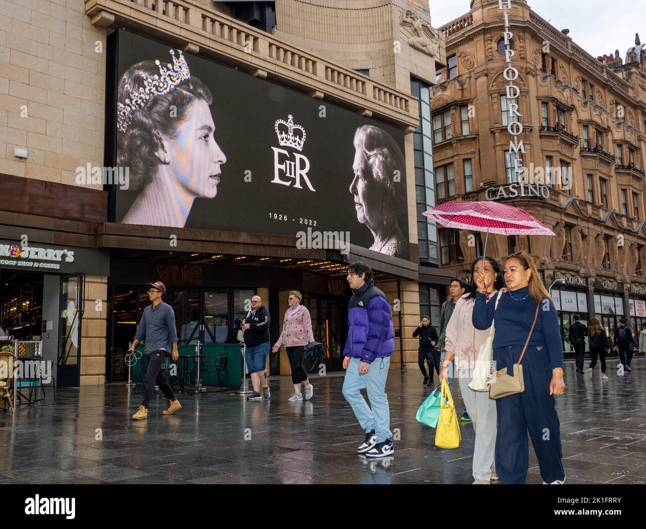 Remembering the Queen Elizabeth II in central London on the 9th ...