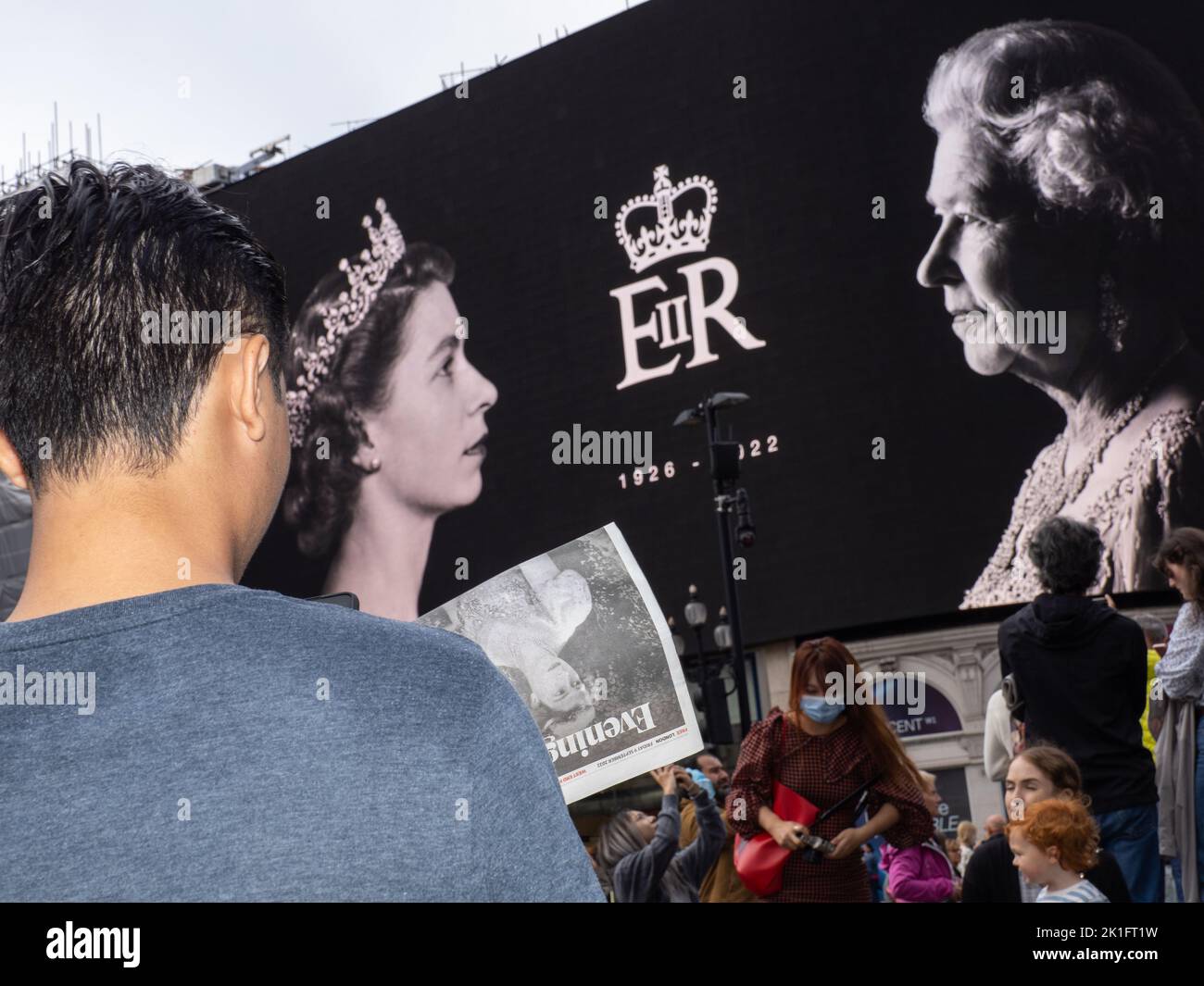Remembering the Queen Elizabeth II in central London on the 9th ...