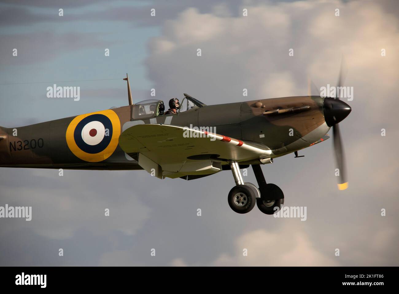 Supermarine Spitfire Mk.Ia N3200 (G-CFGJ) landing at dusk, after it's ...