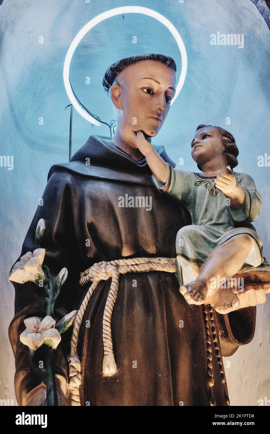The carved statue of St. Anthony of Padua Stock Photo - Alamy