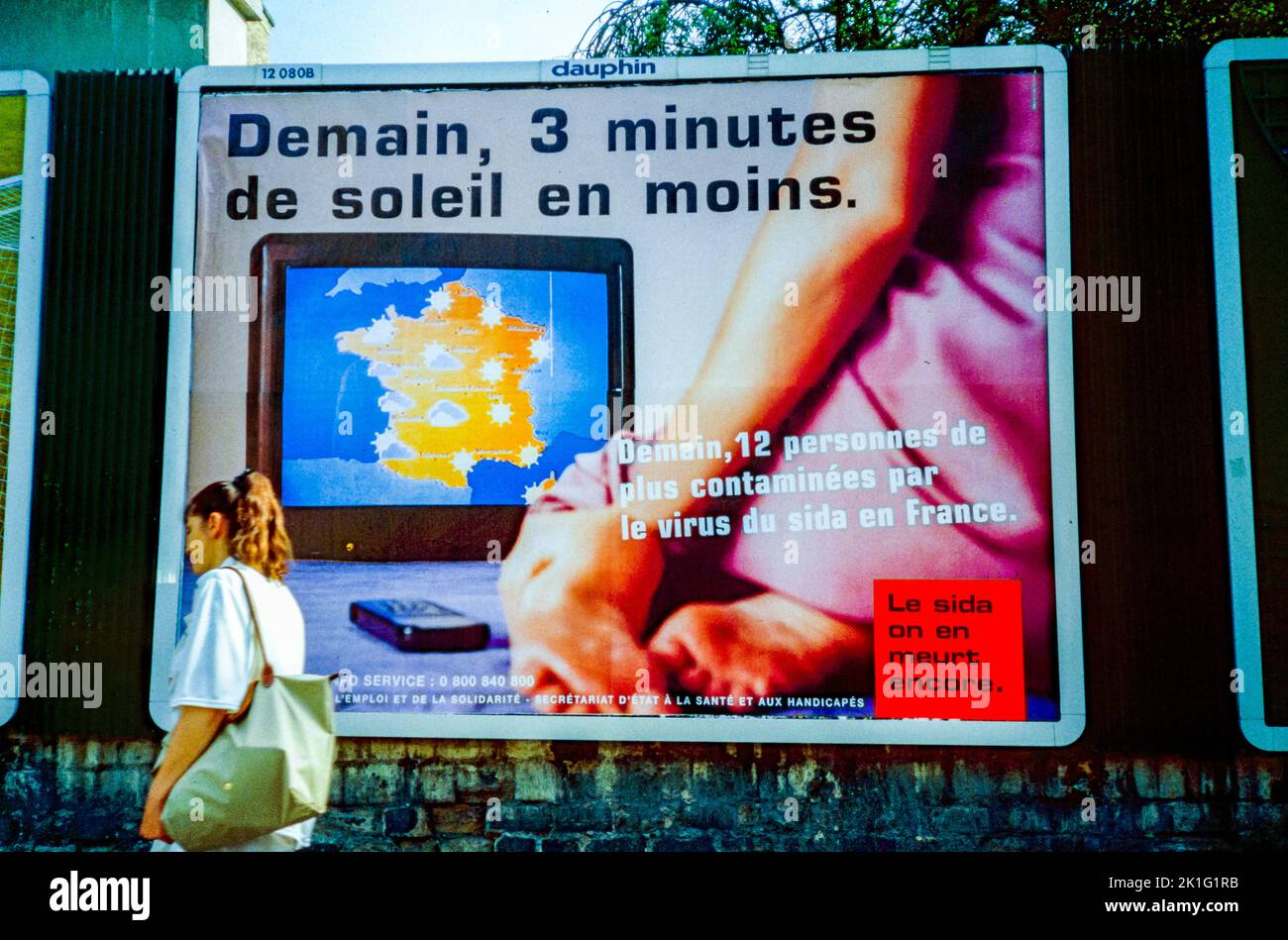 Billboard paris advertising billboards hi-res stock photography and ...