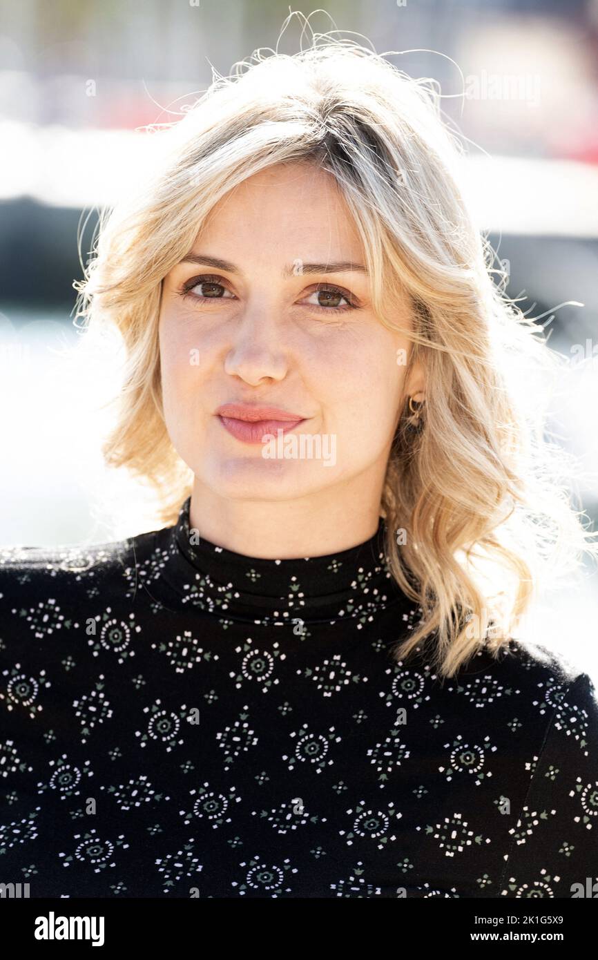 Ici tout commence hi-res stock photography and images - Alamy