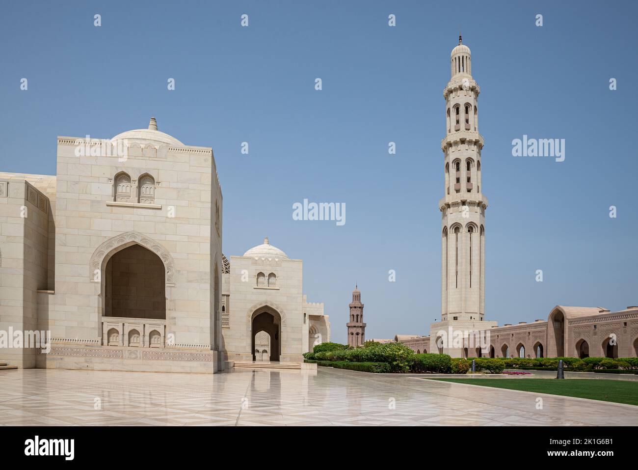 Sultan Qaboos Grand Mosque, Muscat, Oman Stock Photo - Alamy