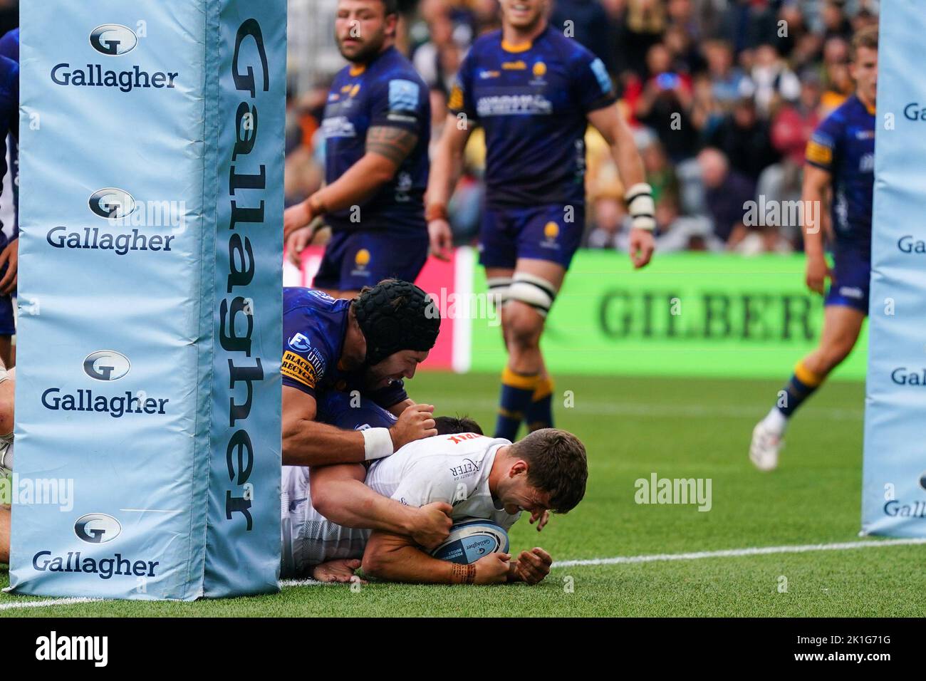 Jack maunder of exeter chiefs hi-res stock photography and images - Alamy
