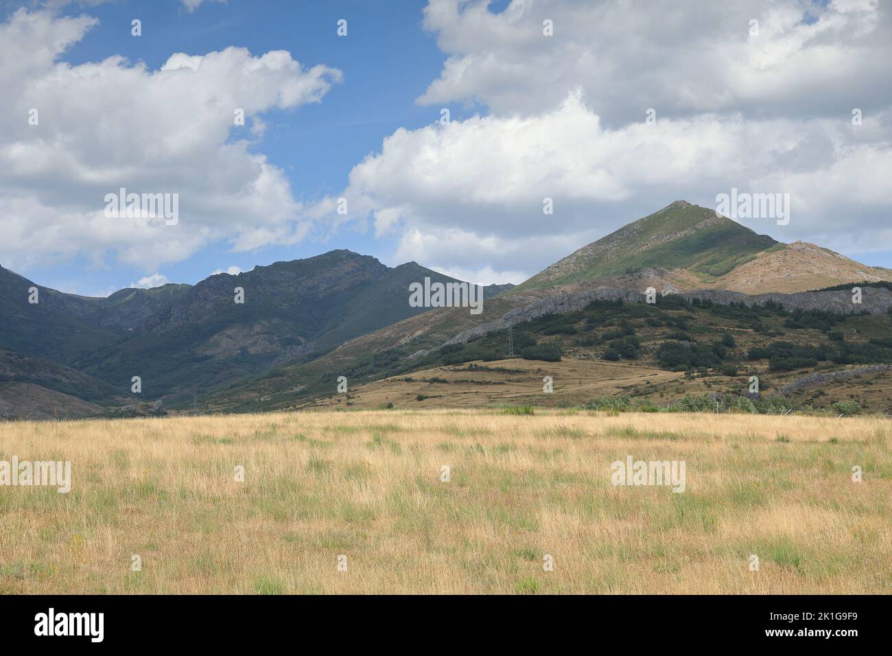 landscape photography of a beautiful natural area in the province of ...