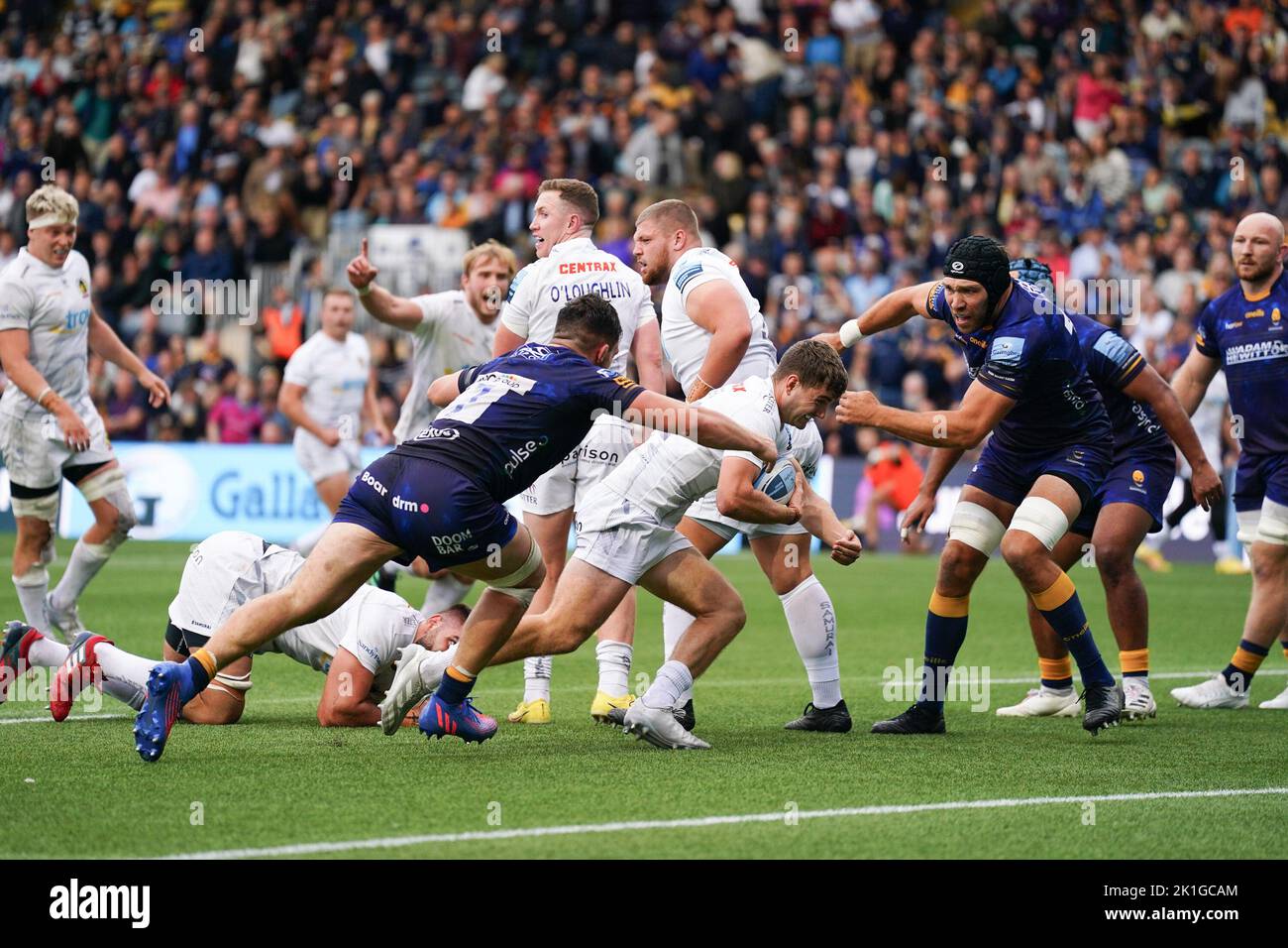 Jack maunder of exeter chiefs hi-res stock photography and images - Alamy